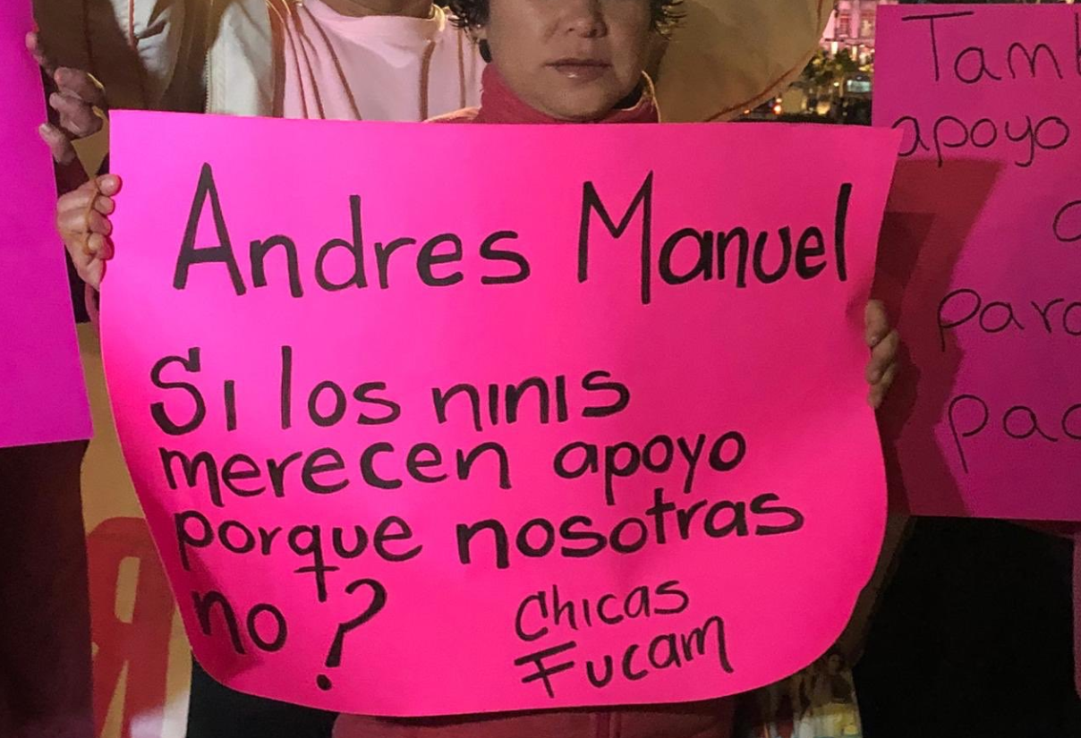 Mujeres Con Cáncer Pacientes De Fucam Protestaron En Palacio Nacional Infobae